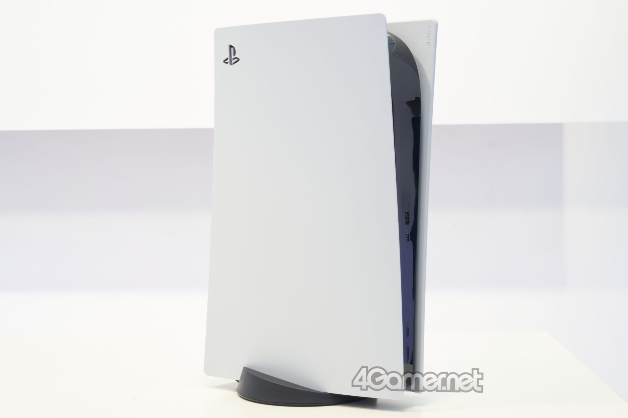 PS5 Hardware Shown off in New Hands-on Images
