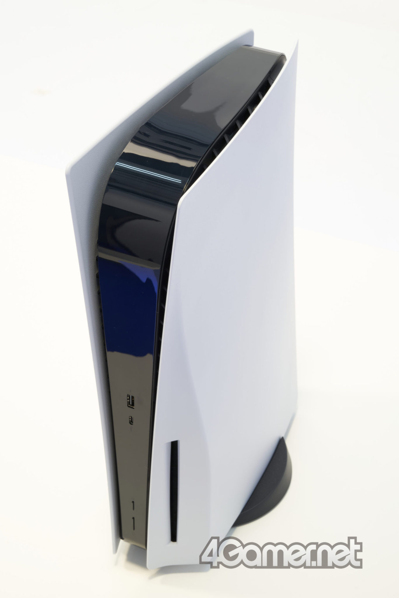 PS5 Hardware Shown off in New Hands-on Images